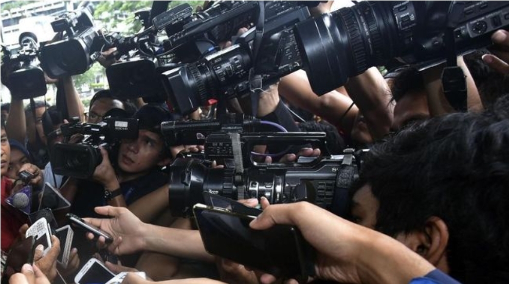 Tanya Program MBG, ID Card Jurnalis CNN Dicabut — Dewan Pers Angkat ...